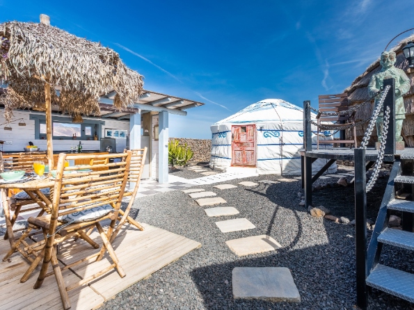 Sea view glamping in a yurt by the beach in Lanzarote