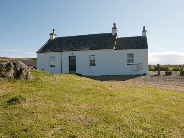 Romantic sea view hideaway on a hill farm in Argyll, Scotland
