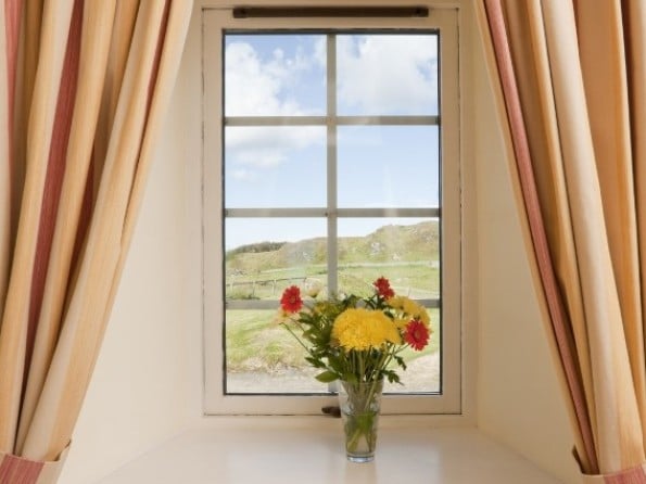 Romantic sea view hideaway on a hill farm in Argyll, Scotland