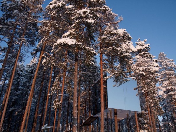 Architect-designed treehouse hotel in Sweden